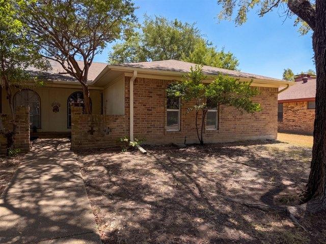 4824 Berridge Ln, Dallas, TX 75227