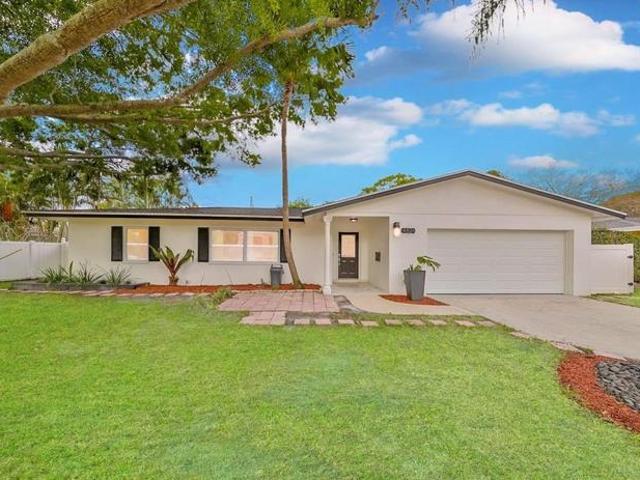 4824 Huntington St NE, Saint Petersburg, FL 33703