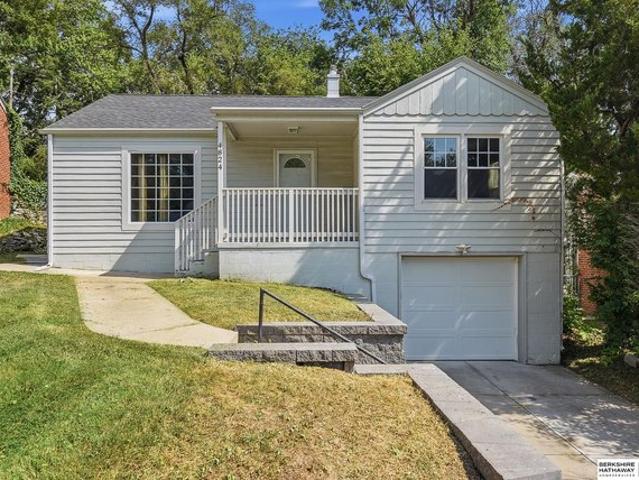 4824 Pratt St, Omaha, NE 68104