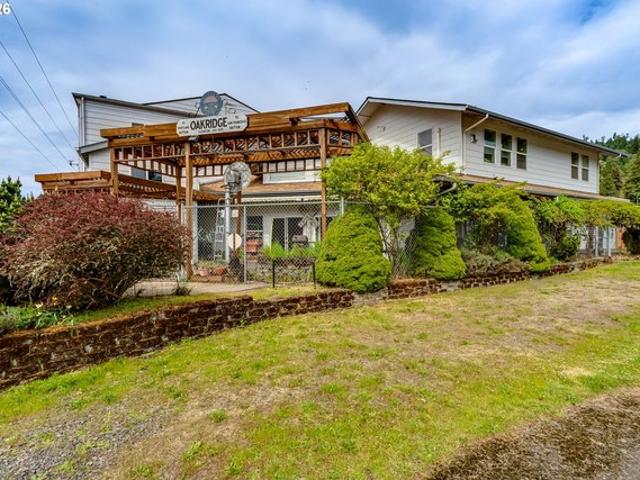 48251 48 E Commercial St, Oakridge, OR 97463