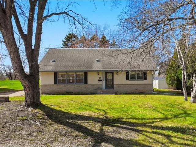 4825 Oregon Ave N, New Hope, MN 55428