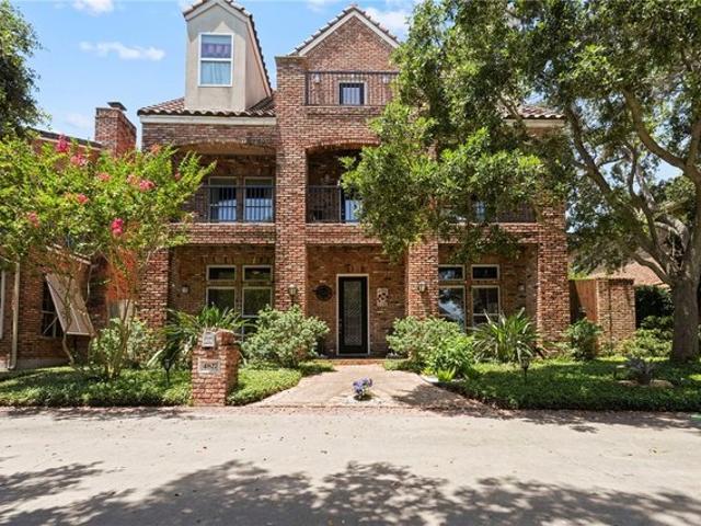 4827 Ocean Dr, Corpus Christi, TX 78412