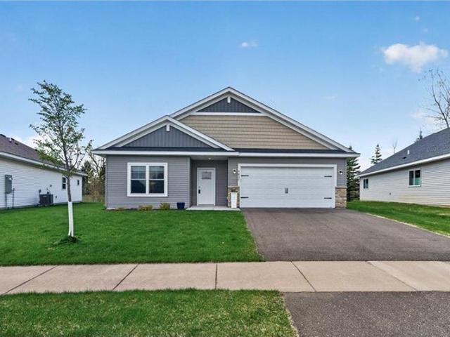 4827 Education Dr N, Hugo, MN 55038