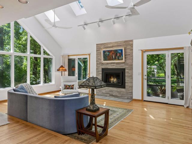 4827 Lamplighters Lane