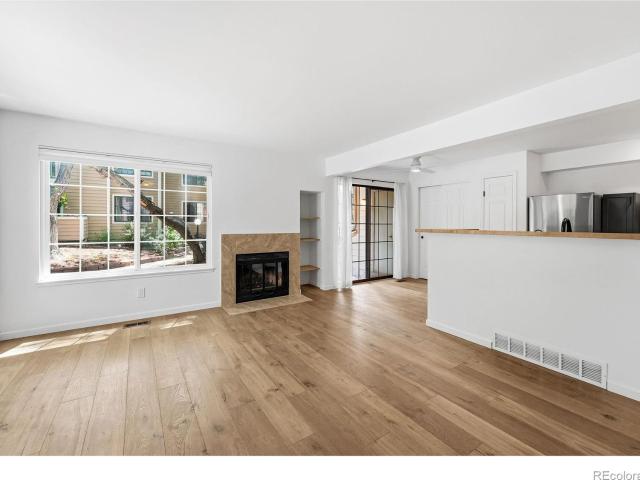 4827 White Rock 6 A Circle # A