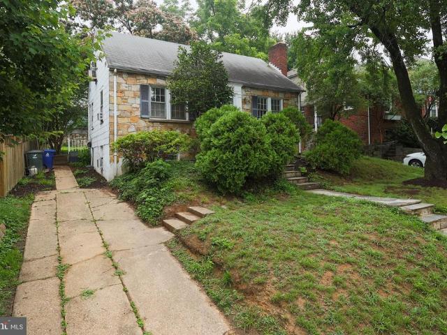 4827 16Th Road N
