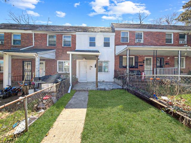 4828 Beaufort Ave, 2 beds, 2 full and 1 half baths
