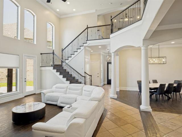 4828 Pyramid Drive