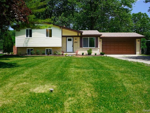 48297 Mallard Drive