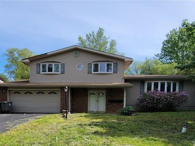 4829 Candy Ln, Manlius, NY 13104
