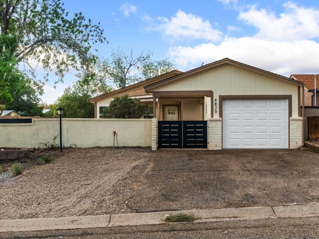 4829 Platinum Loop NE