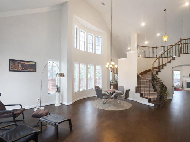 4820 Mulholland Drive