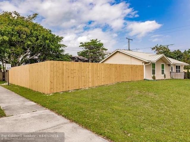 4820 Banquet Way, Lake Worth, FL 33467