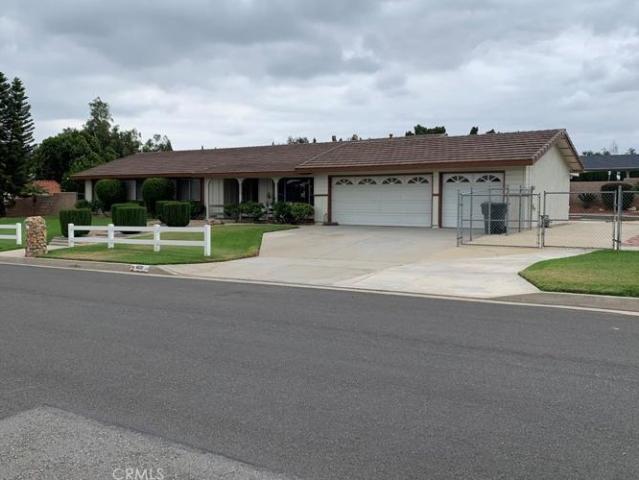 4820 Brookhill Terrace, Riverside, CA 92509