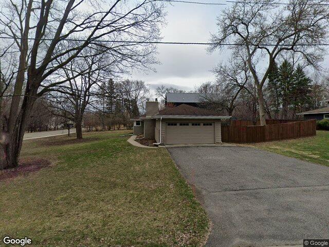 4820 Williston Rd, Minnetonka, MN 55345