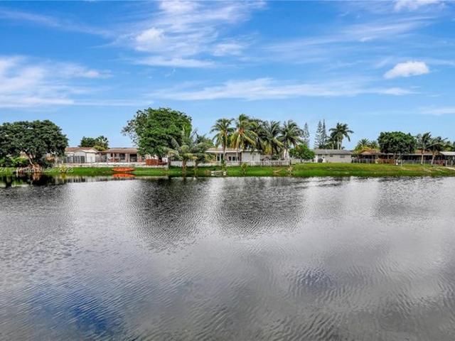 4821 SW 129th Ave, Miami, FL 33175