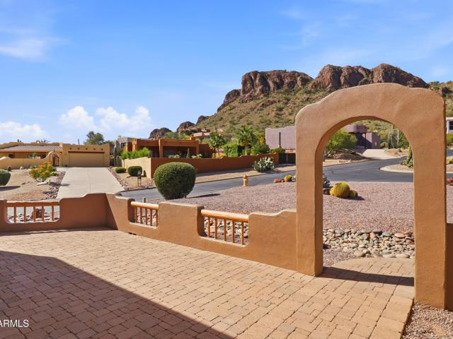 4821 S Pay Dirt Dr, Gold Canyon, AZ 85118 | MLS #6989 | Compass