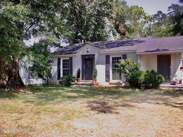 4822 Maplewood Dr, Jackson, MS 39206