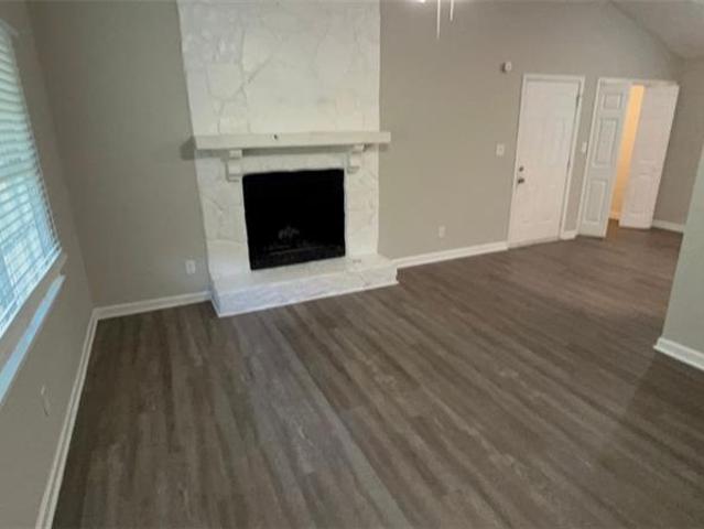 4822 navajo trail se