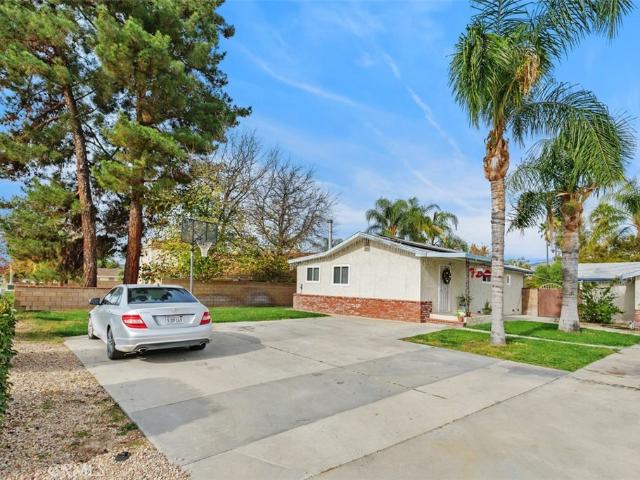 4822 E Lincoln