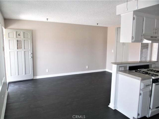 4823 W 118th Pl, Hawthorne, CA 90250 | MLS #SB26077 | Compass