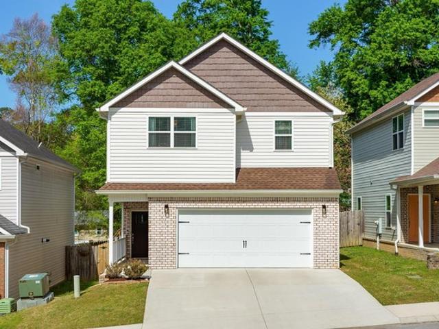 482 Candytuft Ln, Hixson, TN 37343
