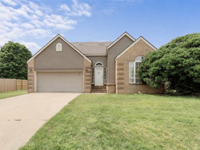 482 Clearwood Ave, Springdale, AR 72764