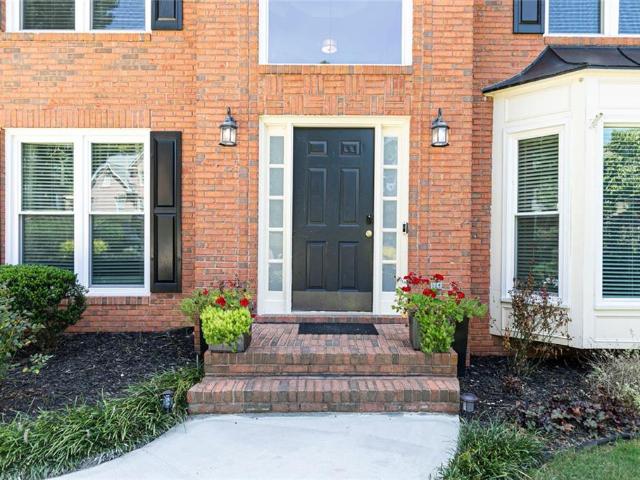 482 Broadstone Way NW