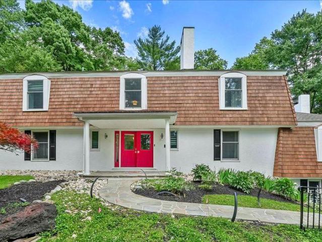 482 Gypsy Lane