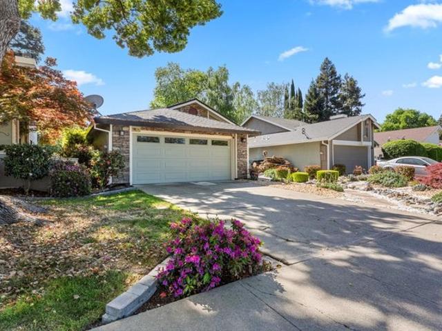 482 DE Mar Dr, Sacramento, CA 95831