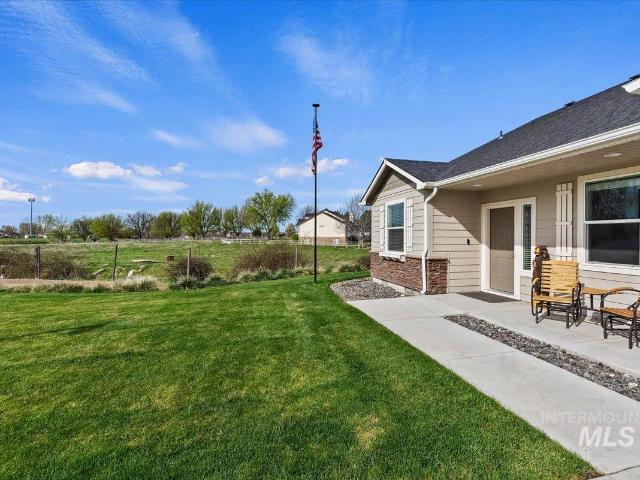 482 Fox Lantern Court