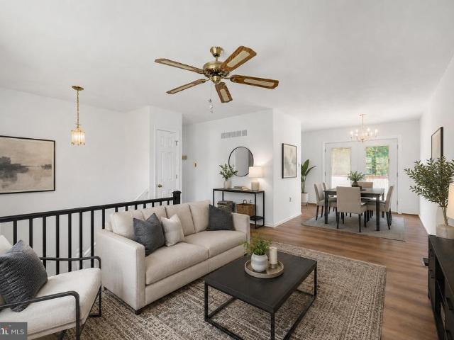 482 Kenora Drive