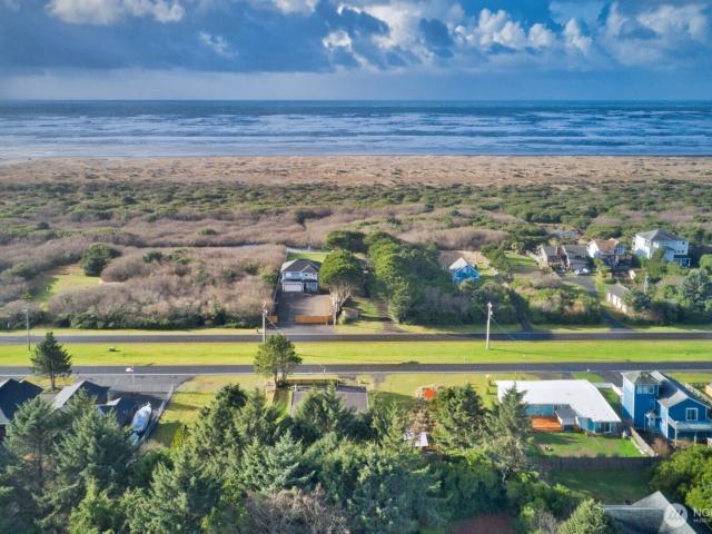 482 Ocean Shores Boulevard NW