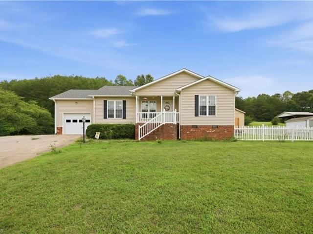 482 Moser Rd, King, NC 27021