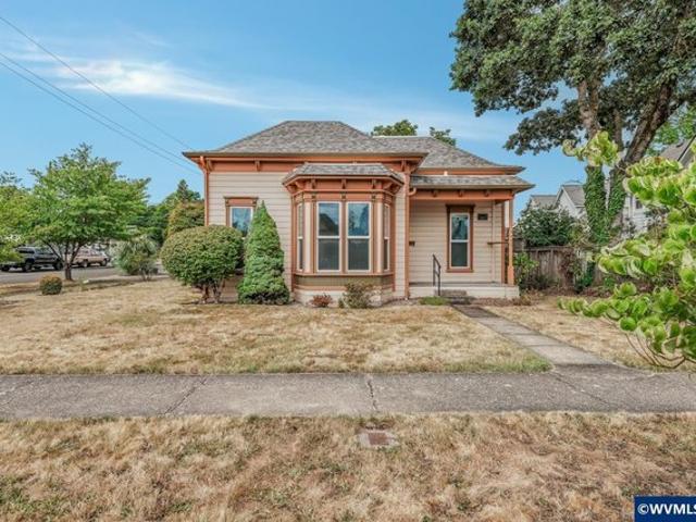 482 S 4th St, Independence, OR 97351