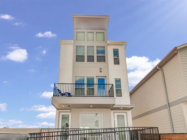 482 S Centro Cir, Conroe, TX 77385 | MLS #10185