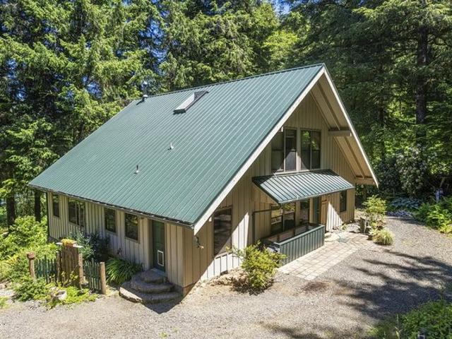 482 S Millport Slough Rd, Lincoln City, OR 97367