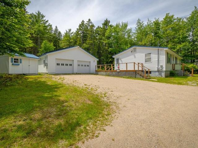 482 W Bay Rd, Gouldsboro, ME 04607