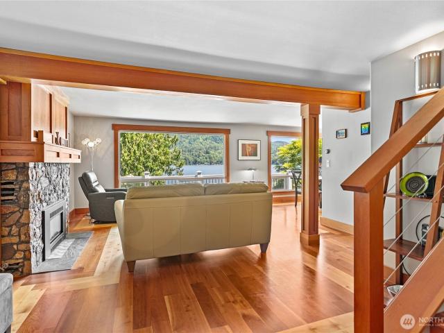482 W Lake Samish Drive