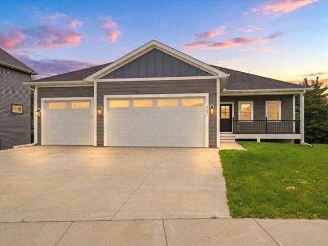 482 Westwood Dr, River Falls, WI 54022