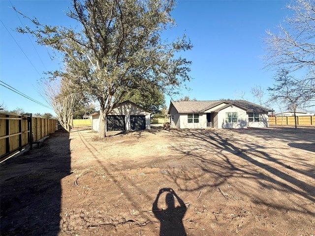 4835 County Road 380, Houston, TX 77583