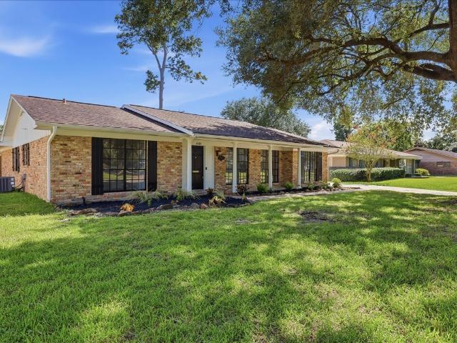 4835 Regina Lane