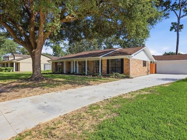 4835 Regina Ln, Beaumont, TX 77706