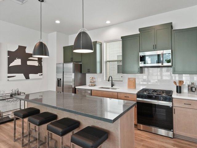 4836 Pinemont Dr, Houston, TX 77092