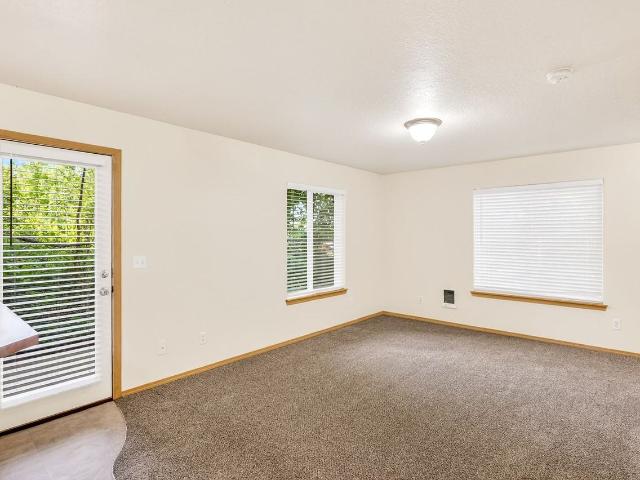 4837 NE 102nd Ave 2 Bedroom Apartment for Rent at 4837 Ne 102nd Ave, Portland, OR 97220 Parkrose