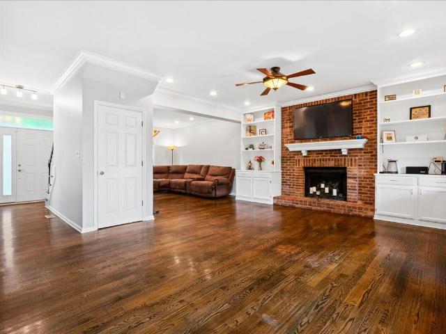 4837 Coral Creek Circle