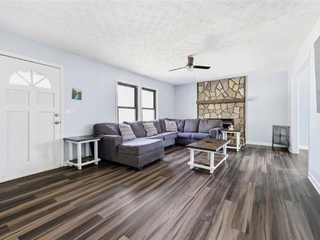 4838 Caboose Lane NW