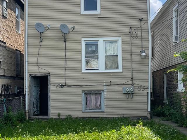 4838 S Bishop St, Chicago, IL 60609 | MLS #12413 | Compass