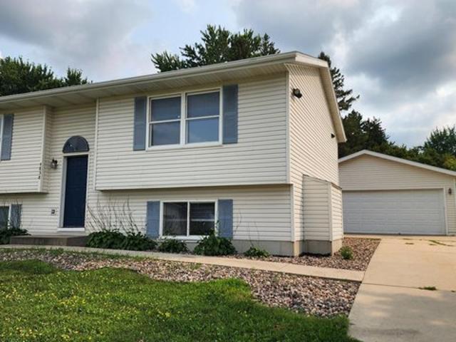 4838 Salley Ln NW, Rochester, MN 55901