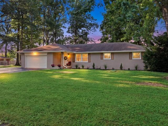 4839 W Oak Dr, New Palestine, IN 46163